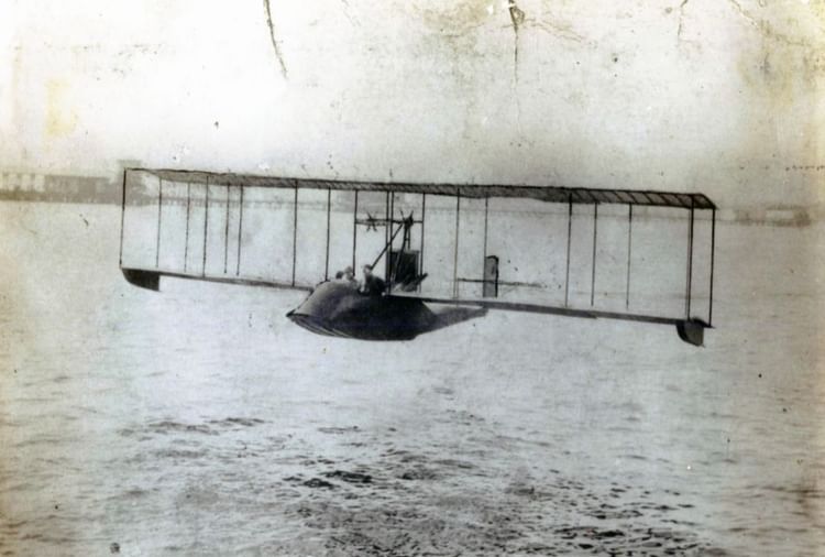 Worlds First Passenger Plane History Know All About It First Journey ...