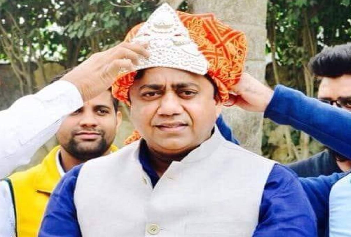 Who Is Bjp Contestant Sunil Yadav From New Delhi Seat Against Arvind ...