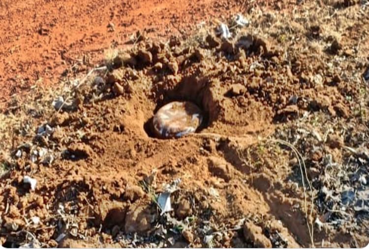 Father And son Injured In Ied Explosion In jharkhand - Amar Ujala Hindi ...