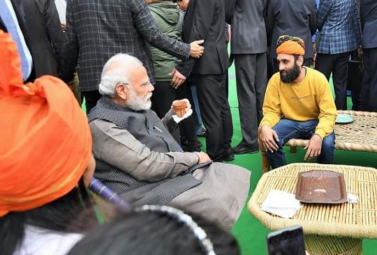 Pm Modi Took Tea At Meerut Rehan Stall, Paid Forty Rupee - Amar Ujala ...