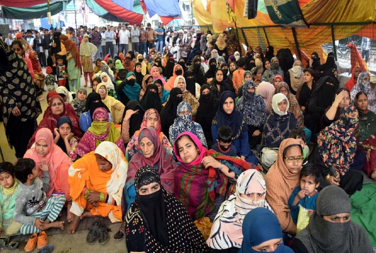 Crowd Came As The Rumour Of Shaheen Bagh Getting Empty - Amar Ujala ...