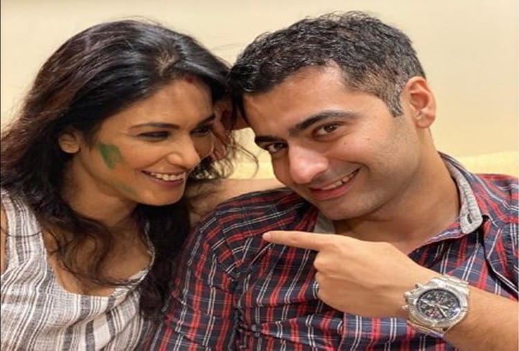 Television Actor Harshad Arora Dating His Onscreen Mother Aparna Kumar From The Serial Mayavi ...