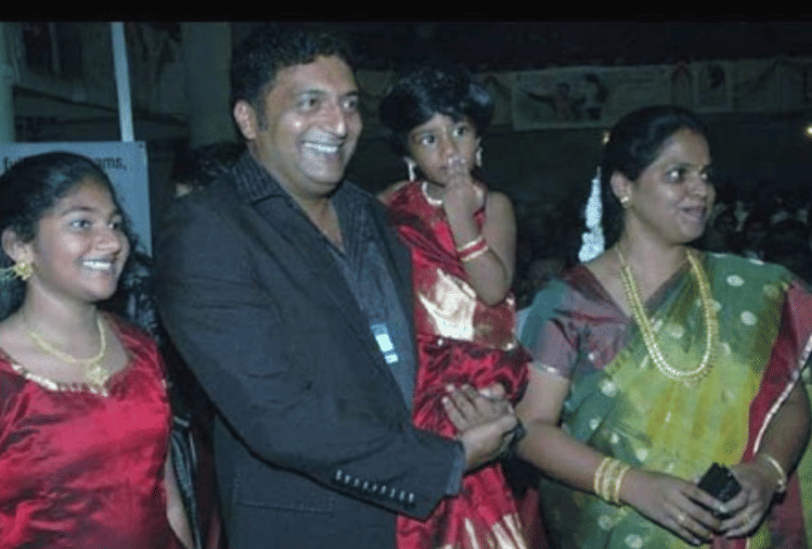 Meet Prakash Raj First Wife Lalita Kumari She Took Retired After ...