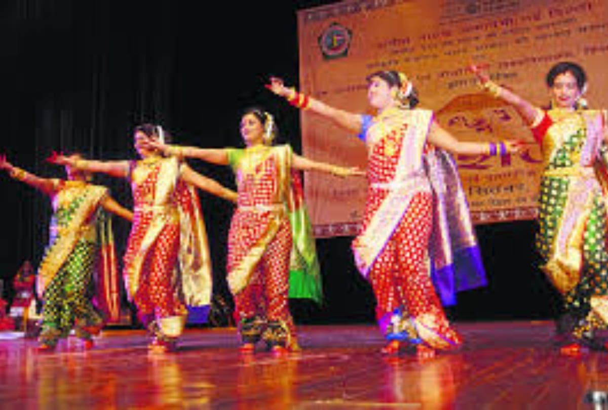 International Dance Day 2020 Everything To Know About Lavani Lok Nritya ...
