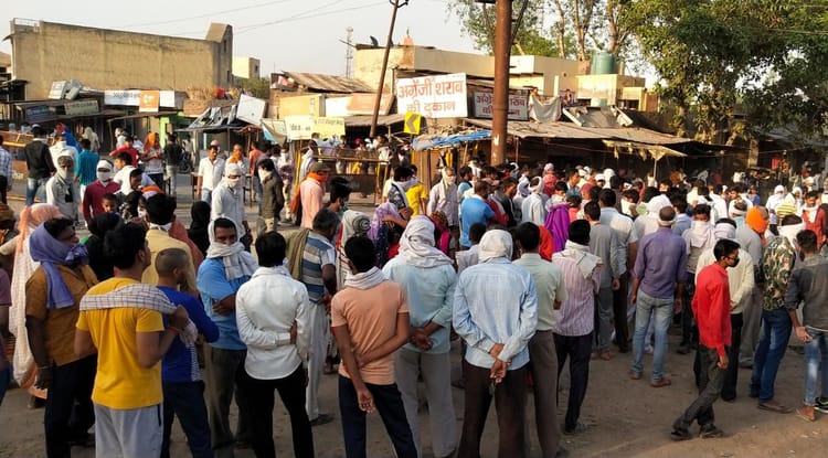 Evolution - Mathura News - नौहझील में वृद्धा की मौत, गुस्साए ग्रामीणों ...