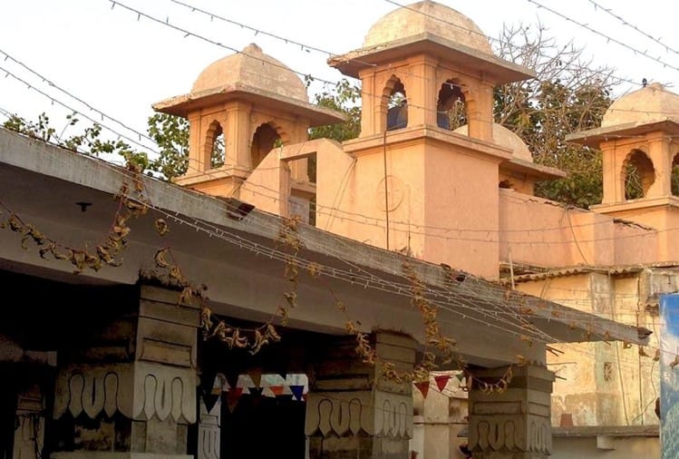 मुस्लिम युवाओं के लिए आजीविका का सहारा बना कराची में स्थित 200 साल ...
