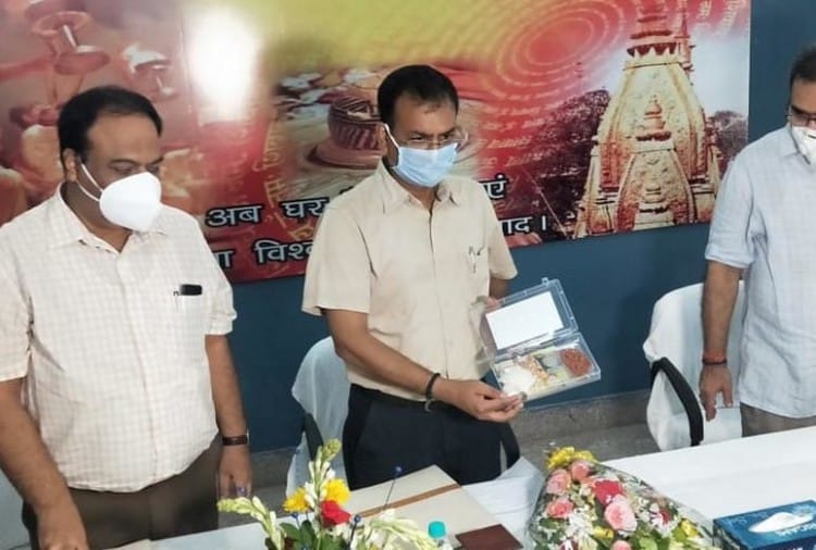 सावन में बाबा विश्वनाथ का प्रसाद घर बैठे मिलेगा आपको, प्रशासन ने की ये ...