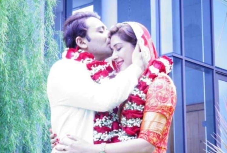 Sameksha Singh Shael Oswal Married Photos - Entertainment News: Amar ...
