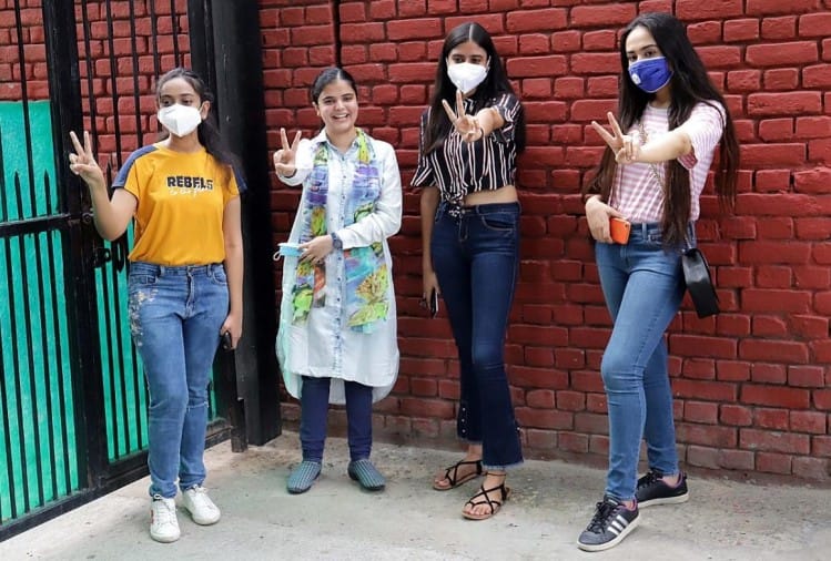 Cbse Class 10 Term-1 Board Exam 2021 English Paper Controversy Full ...