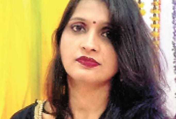 गोयल हाइट्स अपार्टमेंट में ठेकेदार की पत्नी की हत्या, पति हिरासत में ...