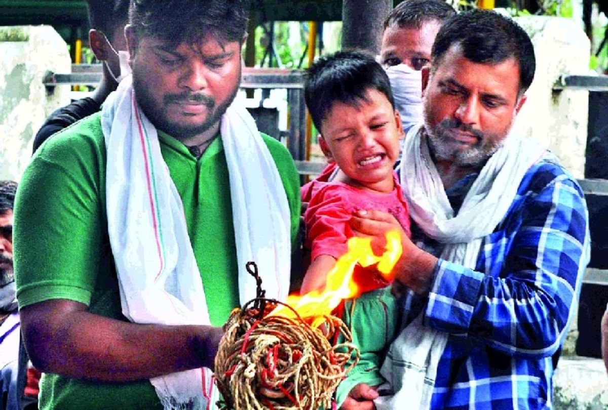 Vikram Joshi हत्याकांड:भाई और ढाई साल के बेटे ने दी मुखाग्नि, लोगों की आंखों से छलक पड़े आंसू ...