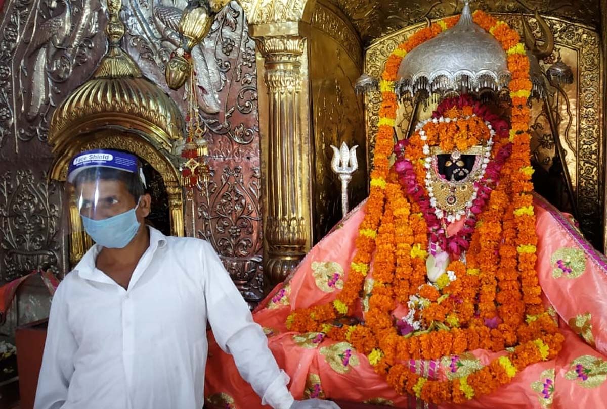 Jammu : Bawe Wali Mata Temple Urged Devotees To Cover Heads And Refrain ...