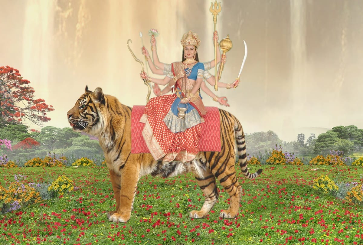Santoshi Maa Sunayein Vrat Katha Actress Garima Parihar Navdurga ...