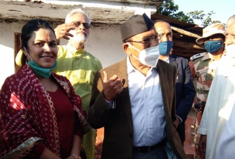 पैतृक घर के अवशेष देख पसीजा एनएसए अजीत डोभाल का दिल, कहा- गांव में ...