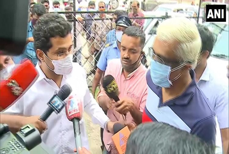 Kerala Customs Department Officials Reach Ernakulam District Prison To ... Kerala Customs Department Officials Reach Ernakulam District Prison To ...
