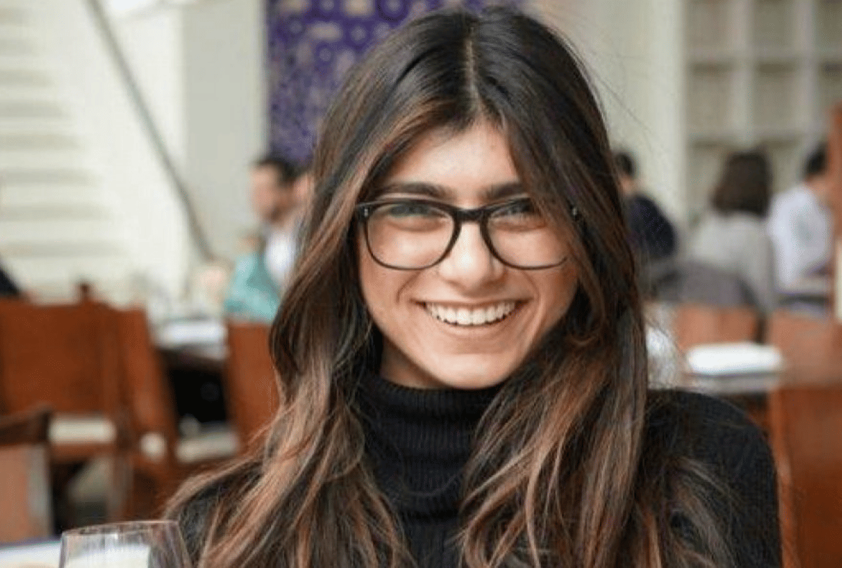 Mia Khalifa:इस्त्रायल-हमास युद्ध में फलस्तीन का समर्थन करना मिया खलीफा ...