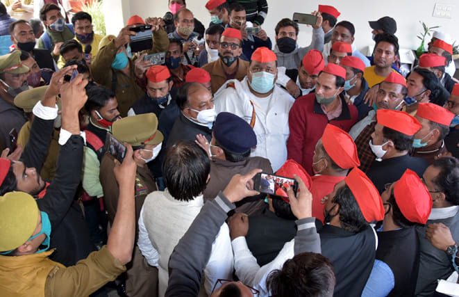 Police Stopped City Mla, Activists Created Ruckus - Saharanpur News ...