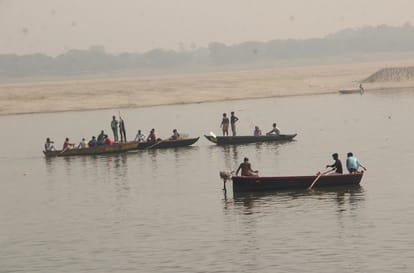 Ba Student Jumps From Samne Ghat Bridge Varanasi Police Engaged In ...