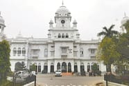 Lucknow Cm Yogi To Inaugurate New Surgery Department In Kgmu Amar