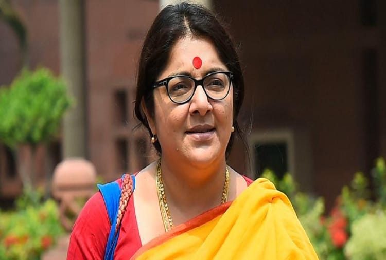 Bjp Mp Locket Chatterjee Leaves Central Forces Security In Bengal ...