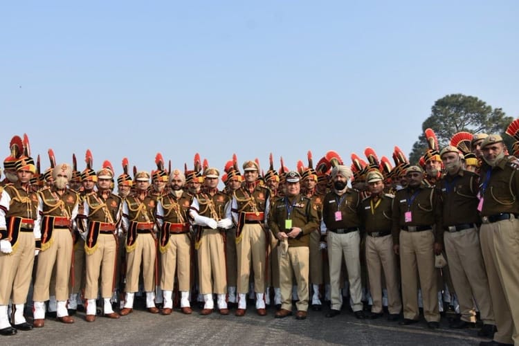 देश के पांच राज्यों में पहुंच रहे हैं सीएपीएफ के जवान, शांतिपूर्ण ...