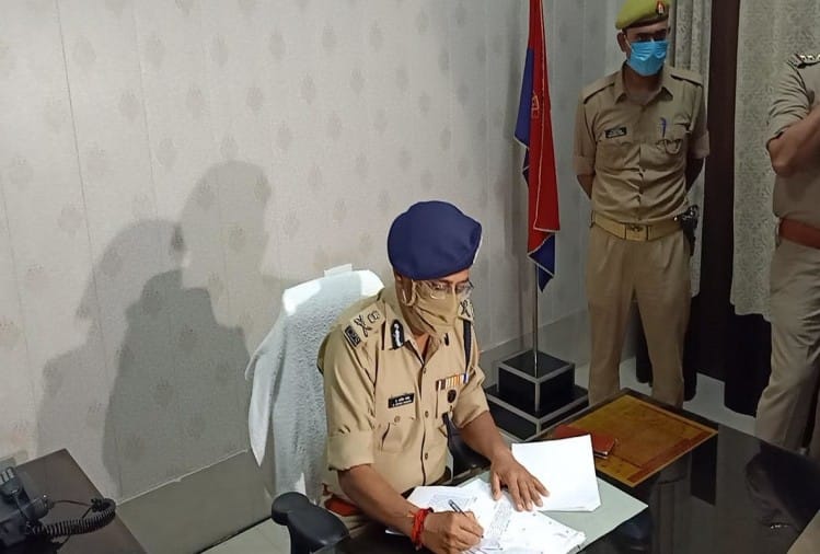 वाराणसी पुलिस कमिश्नरेट के सीपी ए. सतीश गणेश ने संभाला कार्यभार, बाबा ...
