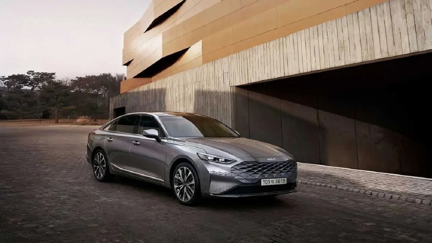 Kia K8 Sedan 2021 Launched With Brands New Logo Kia K8 Specifications Kia K8 Interior Kia K8 ...