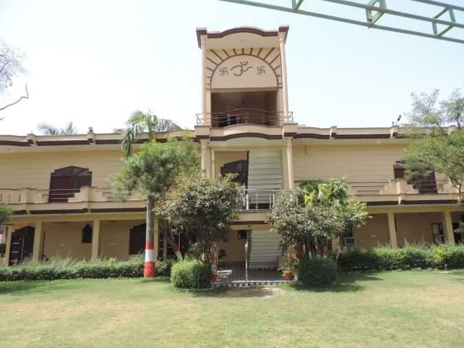 गेस्ट हाउसों पर छाया कोरोना का संकट, विवाह समारोह में 100 की संख्या ने ...