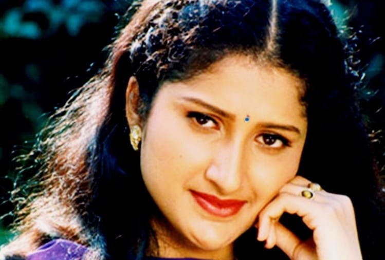 True Story Behind South Actress Pratyusha Death She Commits Suicide ...