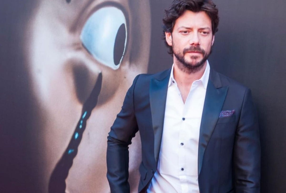 Money Heist Actor Alvaro Morte Was A Professor In Real Life Too Know ...