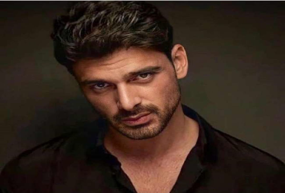 365 Days Actor Michele Morrone Slams Leak Of Private Pics Says 'it's ...