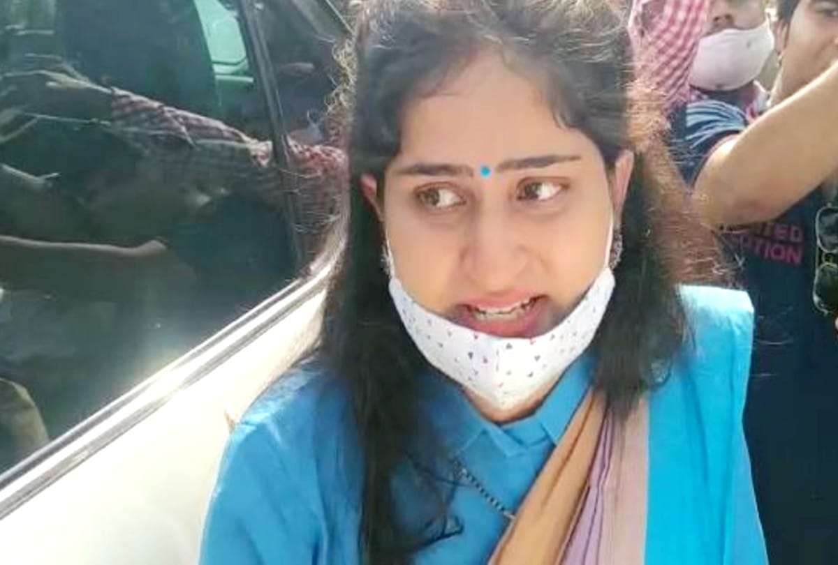 हार पर छलके आंसू:फिरोजाबाद में रो पड़ीं सपा प्रत्याशी रुचि यादव ...