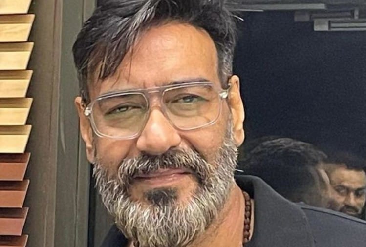 सोशल मीडिया:सफेद दाढ़ी और अलग लुक में दिखे अजय देवगन, पहचानना होगा ...