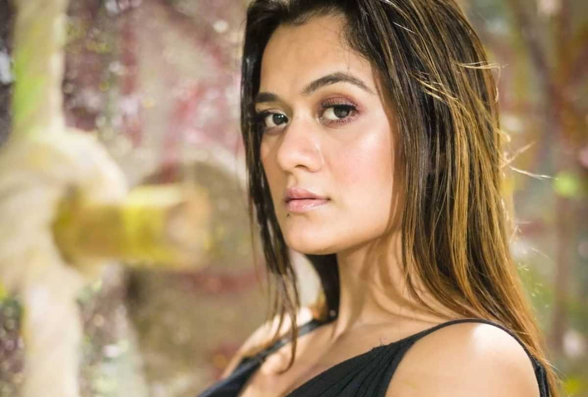 Aradhana Sharma's Instagram, Twitter & Facebook on IDCrawl