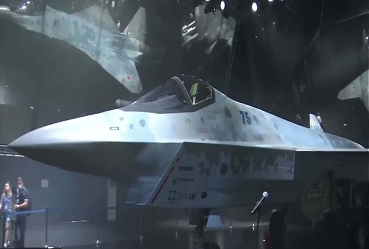 Russia Unveils New Checkmate Fighter Jet - Amar Ujala Hindi News Live ...