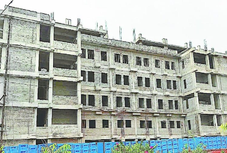 Agra Sn Medical College Treatment On One Roof After Made Aiims - Amar ...