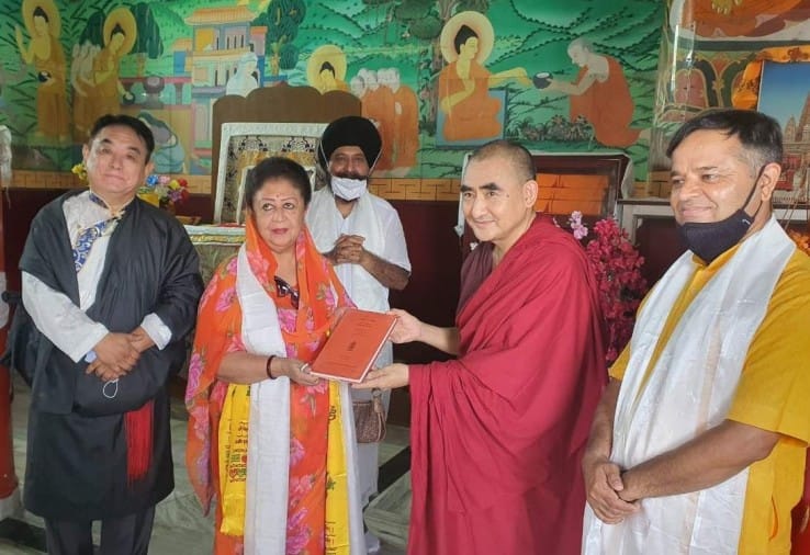 गुरू पुर्णिमा पर मंदिरों में हुए भजन कीर्तन - Guru Sakshat Param Brahm ...