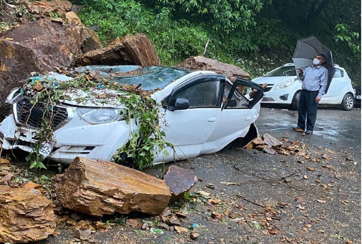 Himachal Pradesh News Vehicles Buried Under Debris After Landslide In Shimla Heavy Rains Roads ...