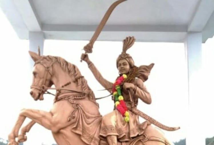 टेक होम राशन :ई-निविदा रद्द न हुई तो गीता मौर्य और स्यामा देवी लौटा ...