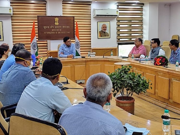 नियुक्ति:वरिष्ठ नौकरशाह चंद्र अपूर्व ने सूचना प्रसारण मंत्रालय में ...