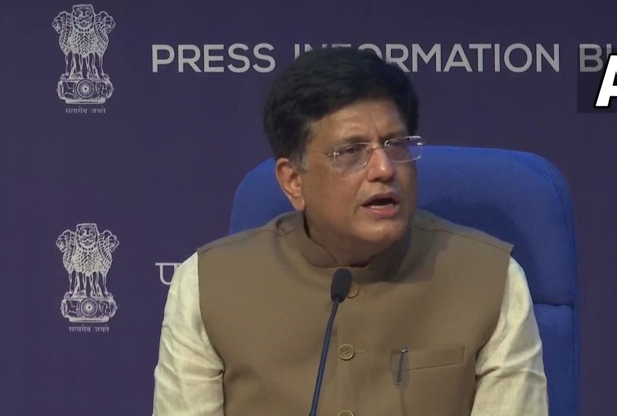 Piyush Goyal Announced Setting Up A Mega Handloom Cluster At Mirabai ...