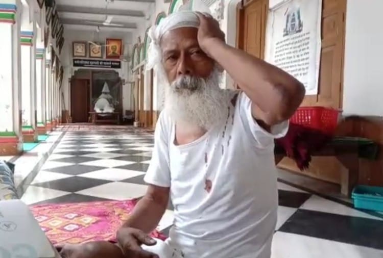 Old Kabirpanthi Monk Attacked On Mahant Of Kabir Chaura Math Varanasi ...