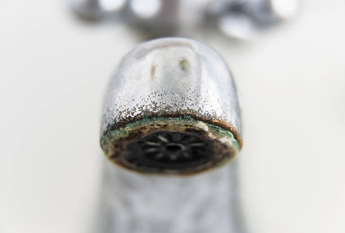 How To Remove Rust From Bathroom Taps Know Easy And Simple Celaning ...