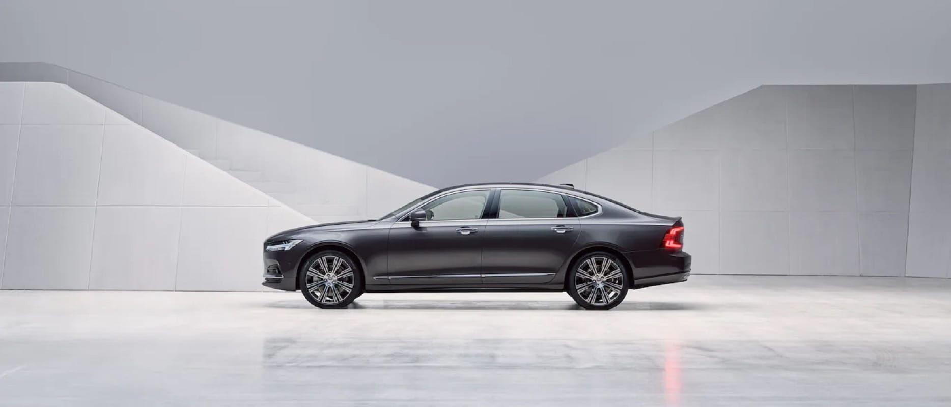 Volvo S90, Xc60:एडवांस्ड फीचर्स के साथ वोल्वो के दो पेट्रोल हाइब्रिड ...