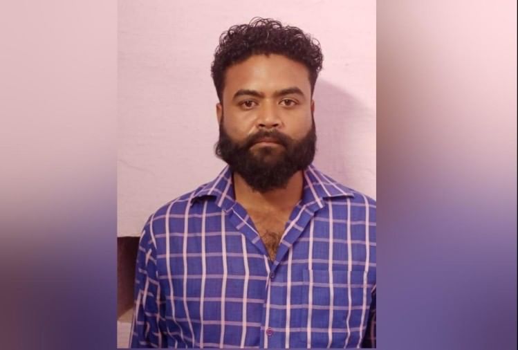 यूपीबीमा पॉलिसी करने की आड़ में चला रहे थे सेक्स रैकेट मकान के अंदर का नजारा देख पुलिस हैरान