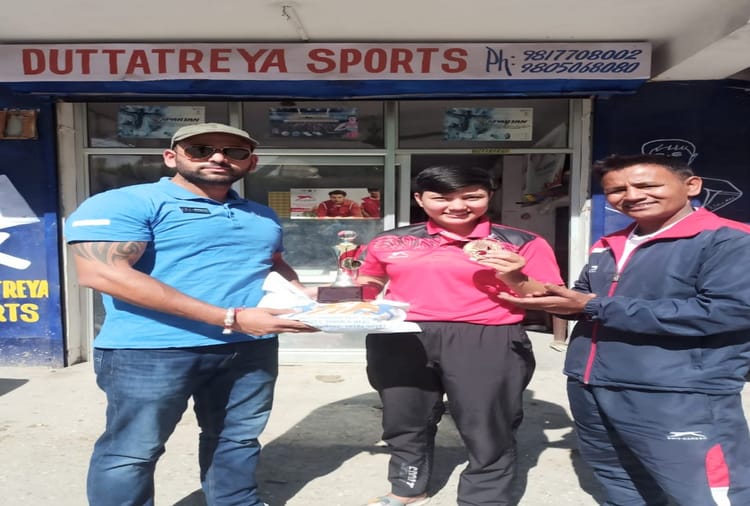 Himachal's Deepika Negi Won Bronze In Senior National Boxing - Amar ...