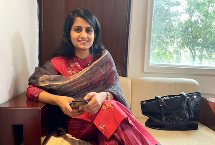 Ias Saumya Sharma:सिर्फ चार महीने की पढ़ाई में सौम्या शर्मा बनी अफसर ...