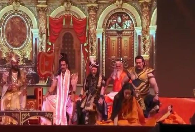 ब्रज रज उत्सव:अभिनेता पुनीत इस्सर ने किया 'महाभारत' का लाइव मंचन ...