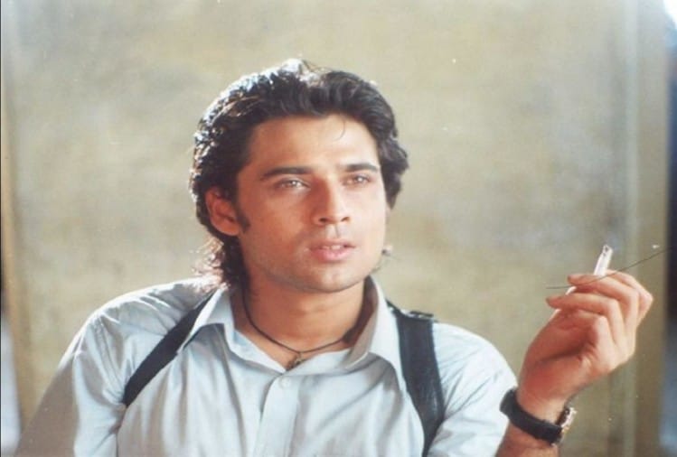 Mukul Dev:फिल्मों में आने से पहले पायलट थे मुकुल देव, देखिए 25 साल में ...