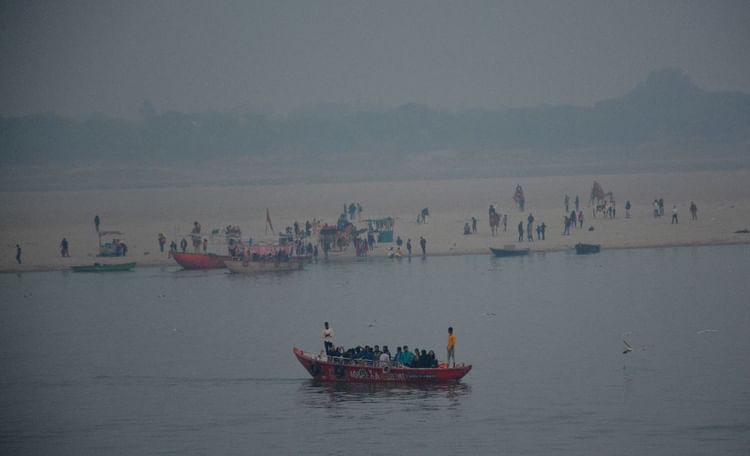 Varanasi Weather: Cloudy Sky Is Expected To Cause Drizzle Even Today ...